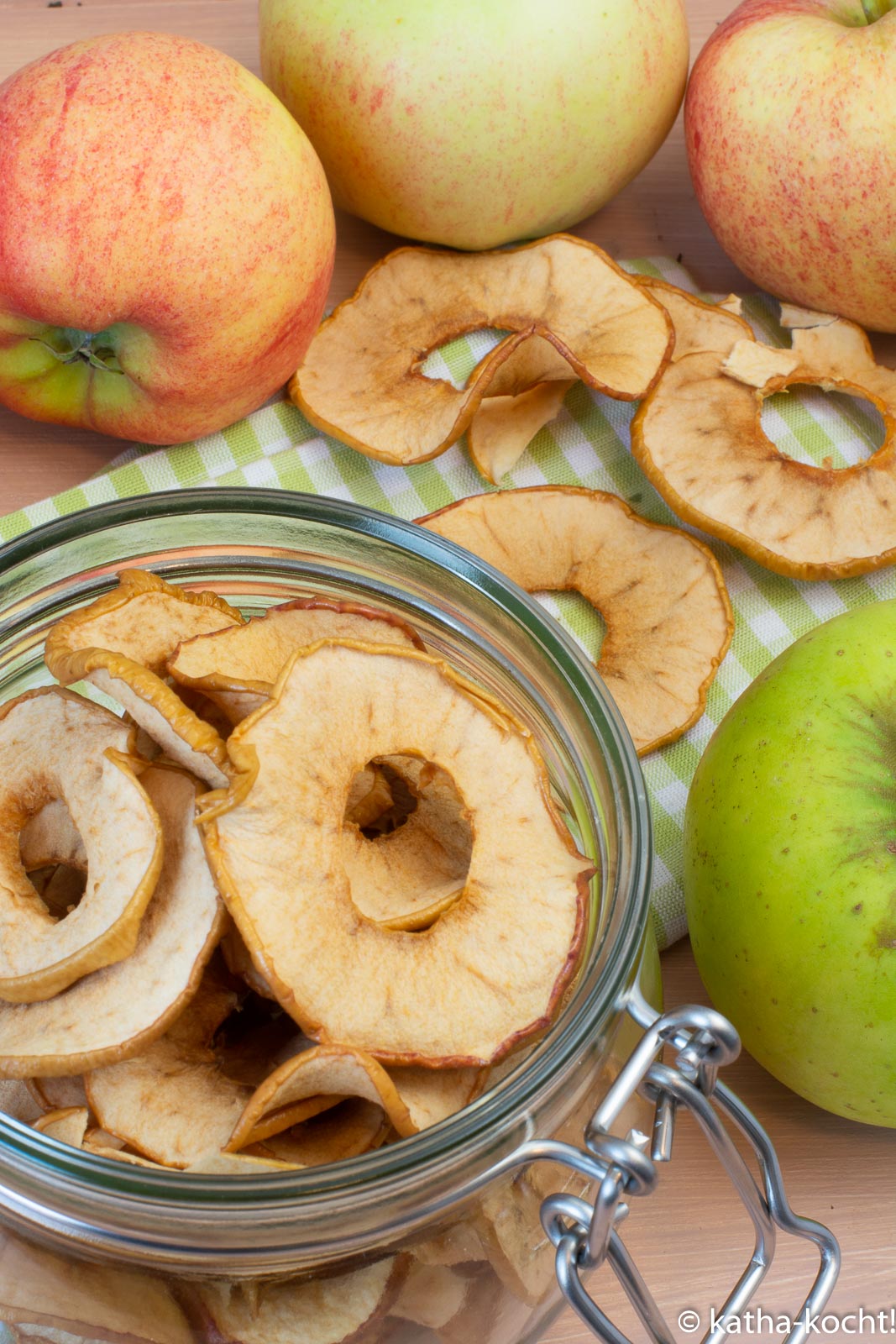 Apfelchips aus dem Backofen - Katha-kocht!