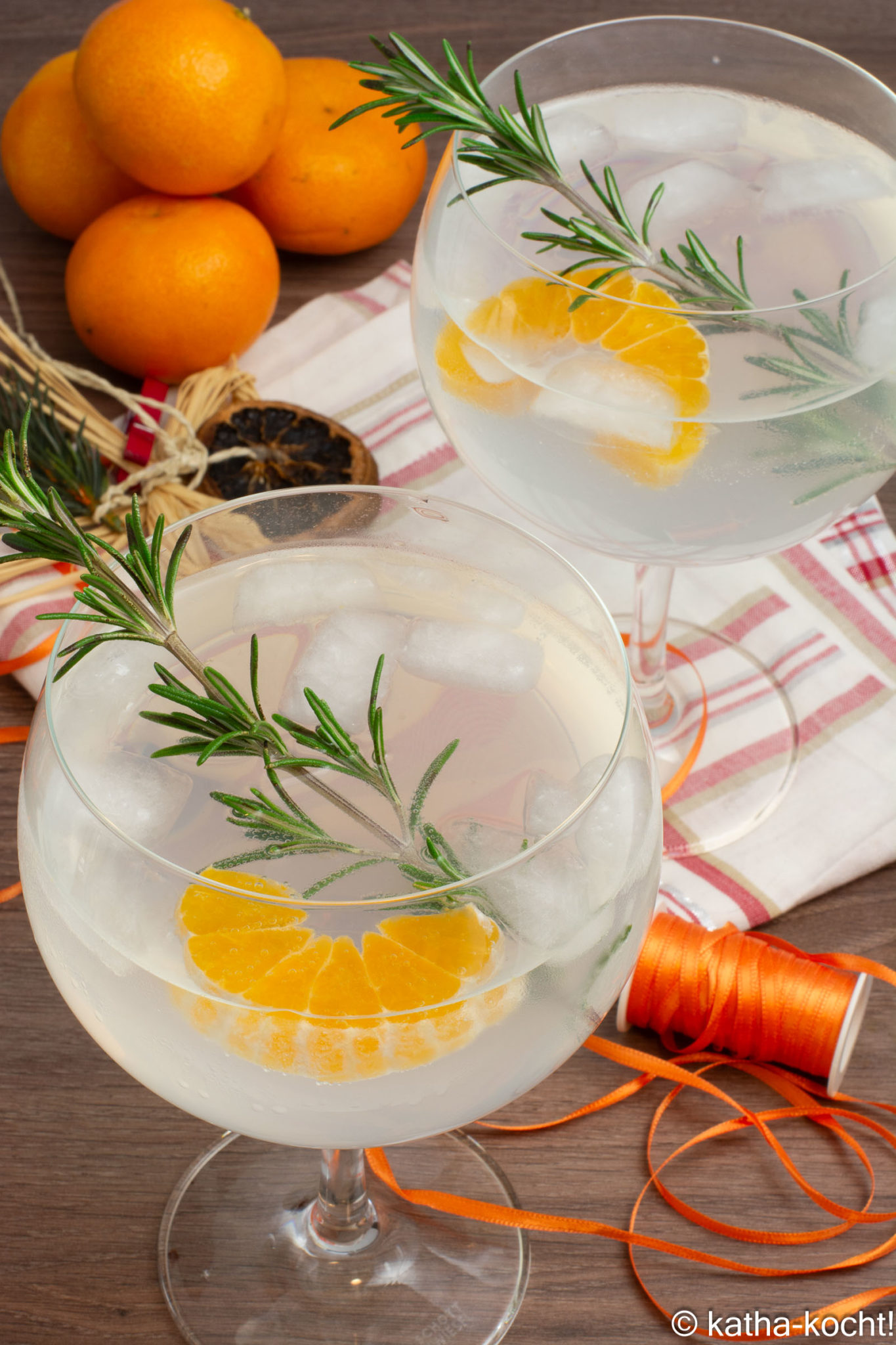Weihnachtlicher Mandarinen Gin Tonic - Katha-kocht!